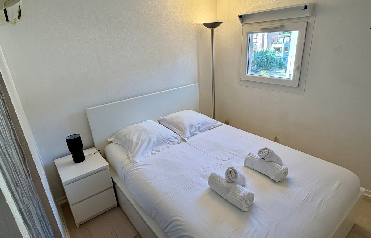 Bright Duplex in Cavalière Steps from the Beach - Flats for Rent in Le ...