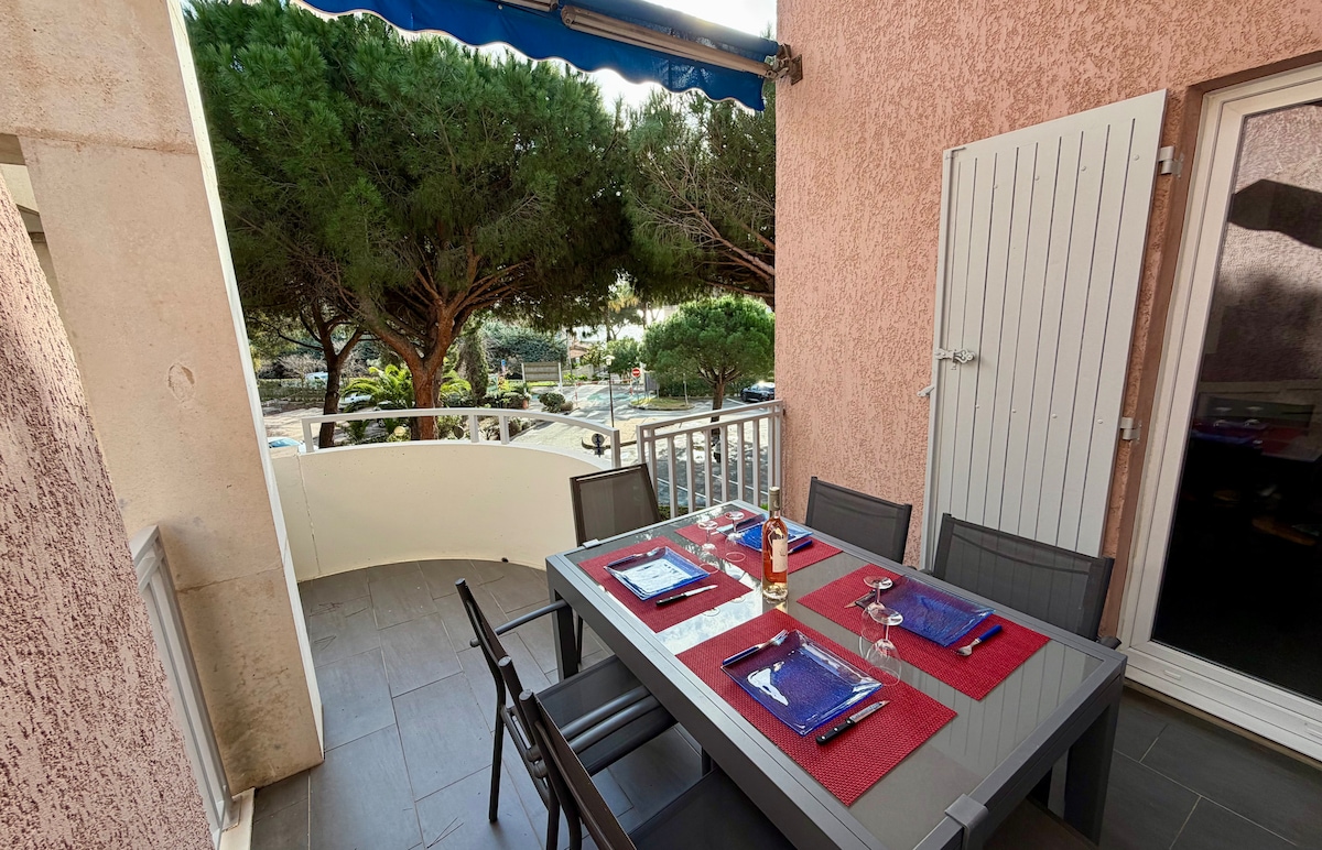 Bright Duplex in Cavalière Steps from the Beach - Flats for Rent in Le ...