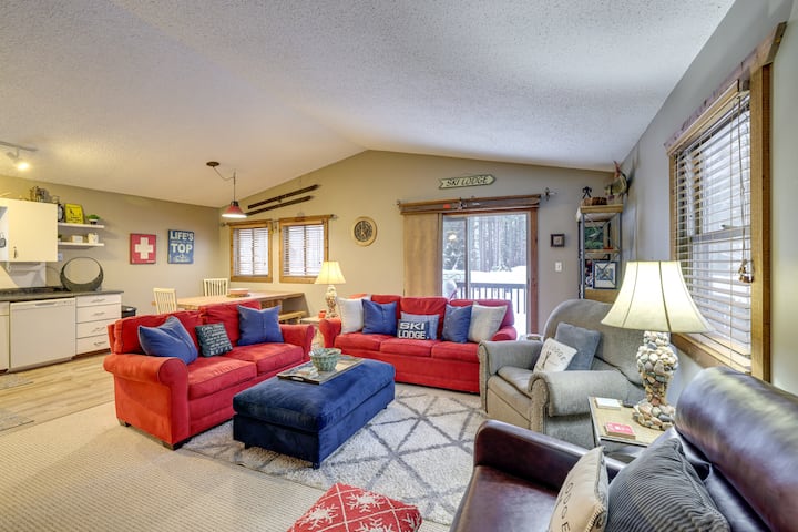 Crystal Mountain Cabin: Ski, Golf & Explore! - Thompsonville, MI