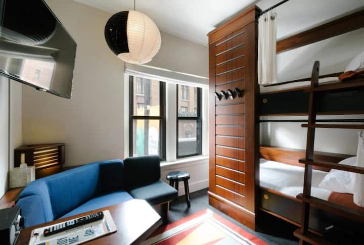 Laid-back In Style In The Heart Of River North* - Chicago Union Station