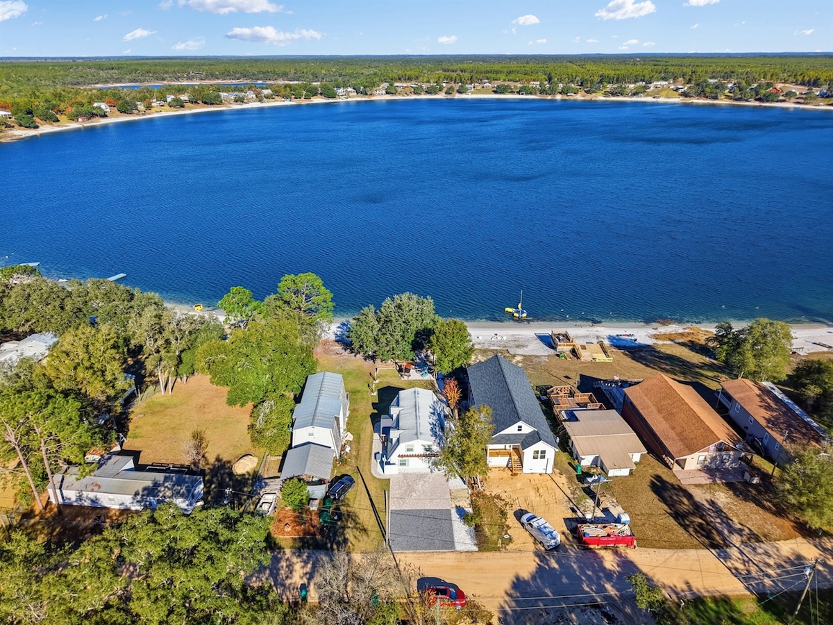 Crystal Lake Oasis:White-Sand Beach | Kayaks | Fir - Houses for Rent in ...