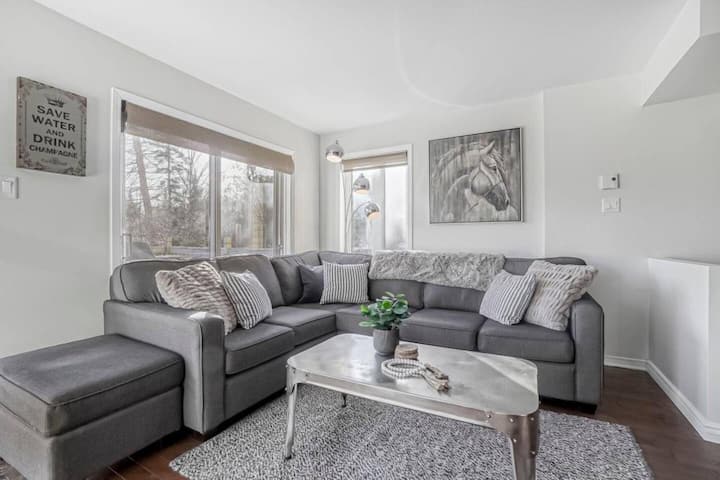 Mont Tremblant ~ The Bête Bunker ~ Golf & Skiing - Mont-Tremblant