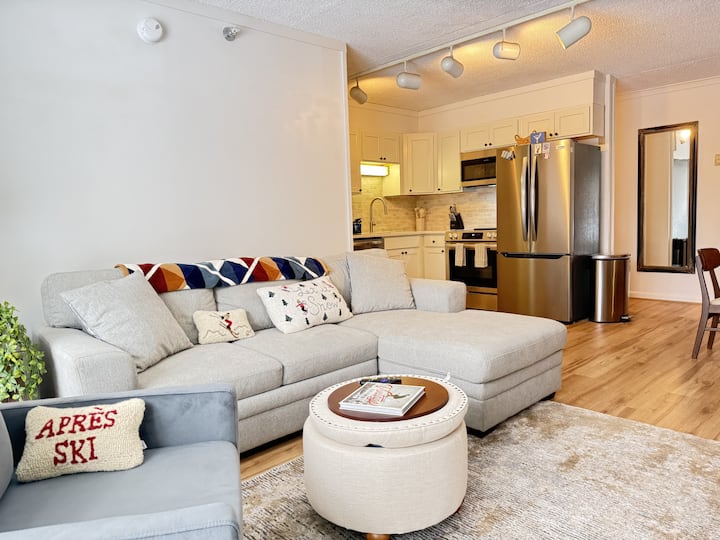 Hibearnation - Ski Home, Shuttle On - Killington, VT