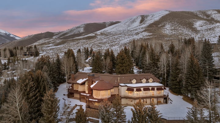 Abode At Fairway Estate | Stunning Private Estate - Sun Valley, ID