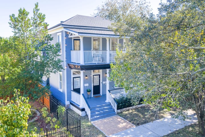 Entire Duplex For Groups | Two Private Apartments - Jacksonville, FL