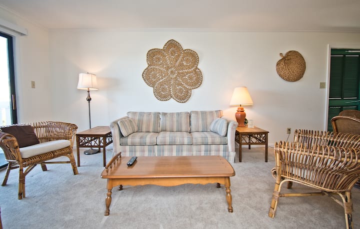 Point Emerald B-201, Almost Oceanfront Condo - Emerald Isle, NC