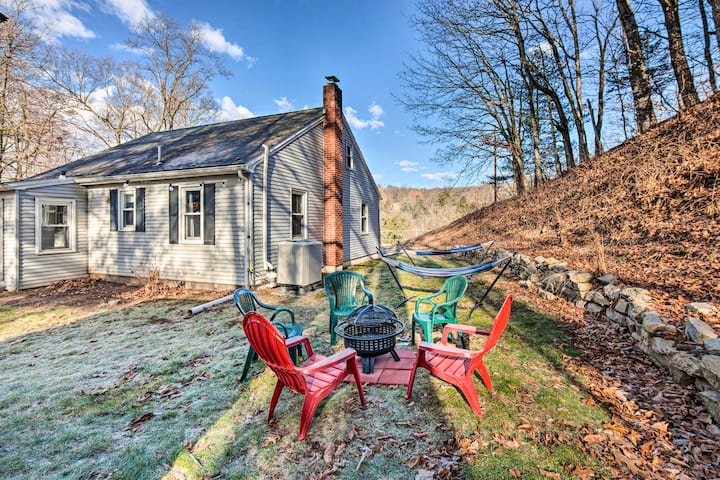 Pet-friendly Mohnton House Near Golf Course! - Reading, PA