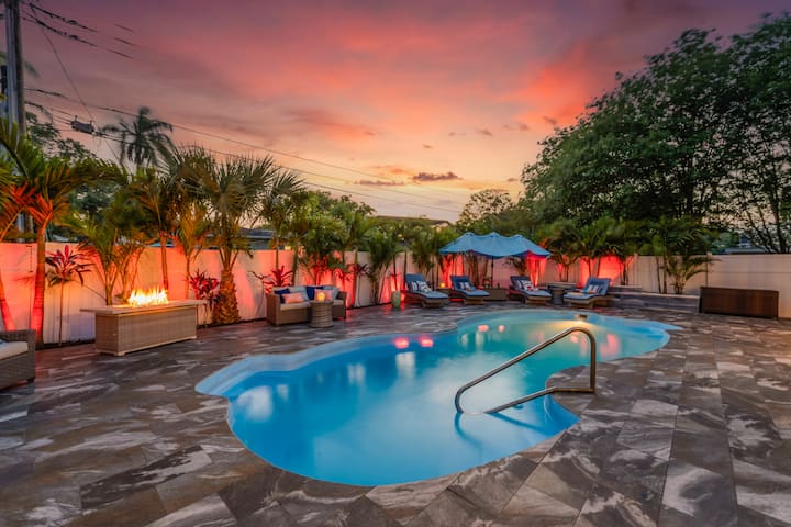 Clearwater Oasis: Luxury Retreat With Pool! - Clearwater, FL
