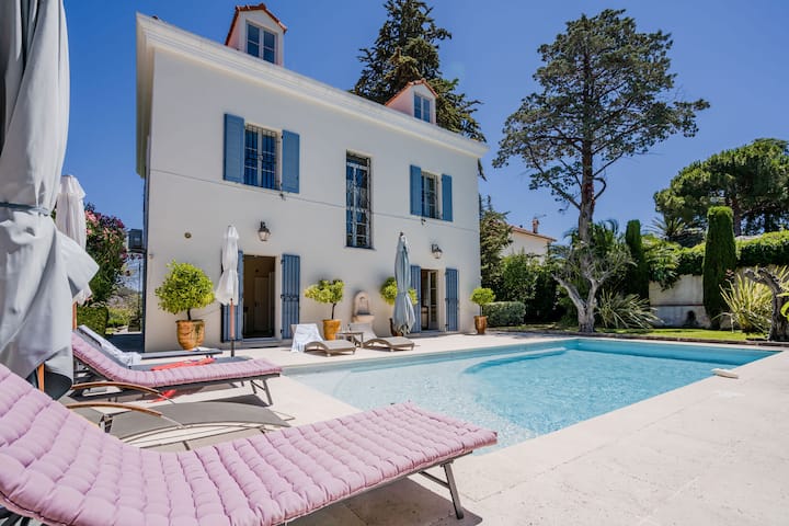 Rare Villa 7 P Cap D Antibes à Pied Des Plages - Juan-les-Pins