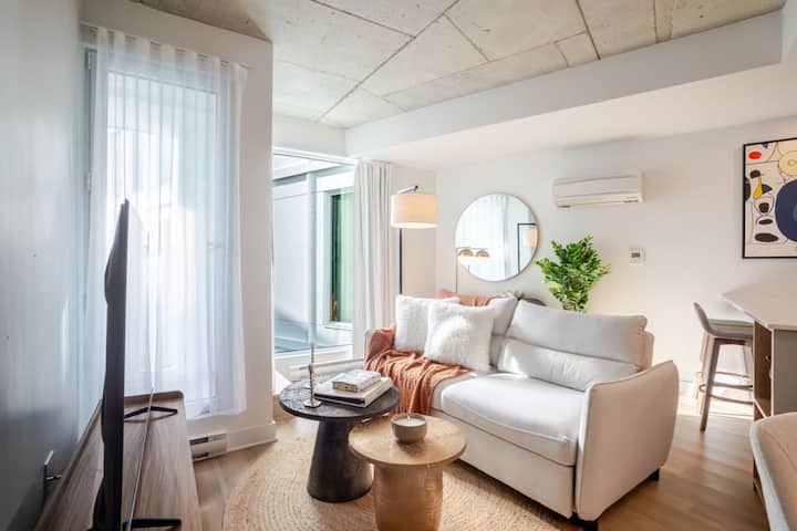 Old Port Comfort With Parking & Ev Charger - Montréal