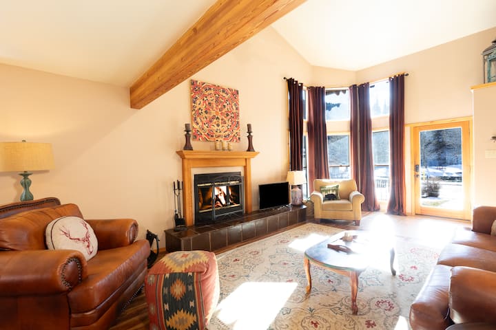 Claim Jumper Gold - In Town - On The River - - Red River, NM