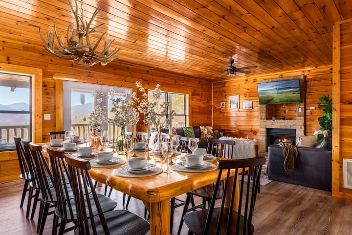 Luxe 5* Retreat~mardeals~gmrm~ps5~firetbl~hottub - Gatlinburg, TN