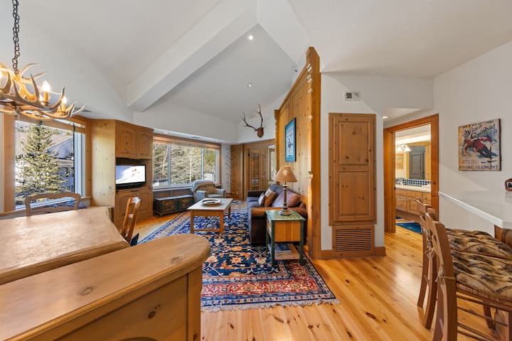 339 | 1bd Cozy Condo Top Floor Steps To Lift/tubs - Olympic Valley, CA