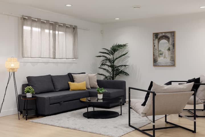 Large, Cozy 2br Bsmt Near All Langley Spots & Lec - Langley