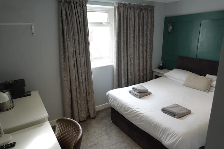 Victorian Family Suite 6 - Southport