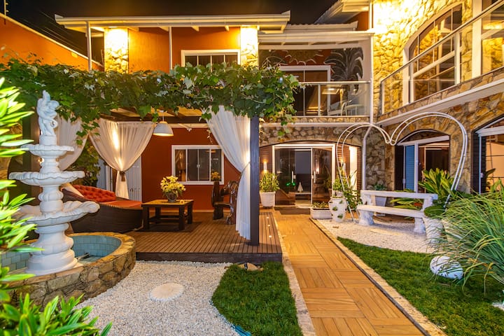 Casa Com Piscina Aquecida, Cinema E Academia - Balneário Camboriú