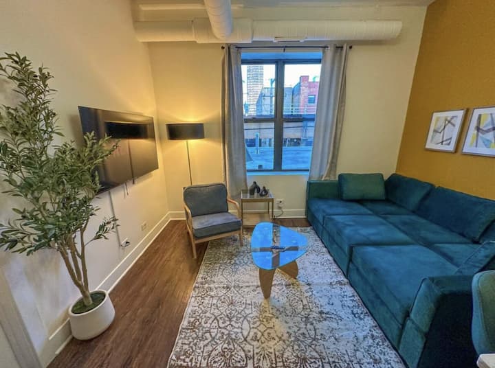 Modern Suite W/420 Friendly & Fast Wi‑fi Near Mcc - Chicago