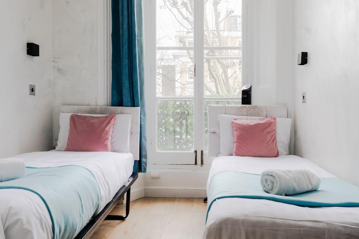 Camera doppia-Economica-Bagno privato-Balcone-Room - Hotel in affitto a ...