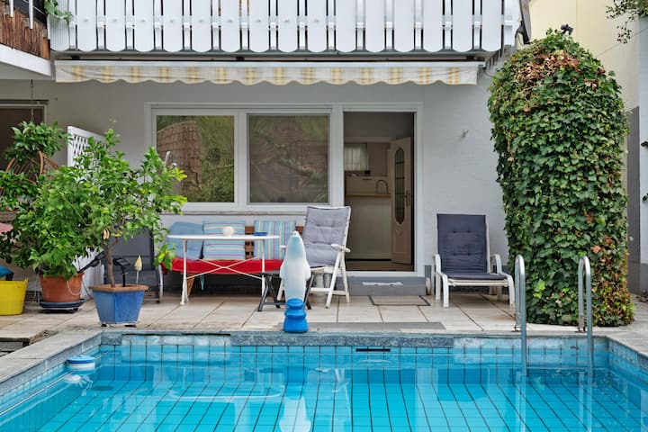 Ferienwohnung Poolblick - Gundelfingen