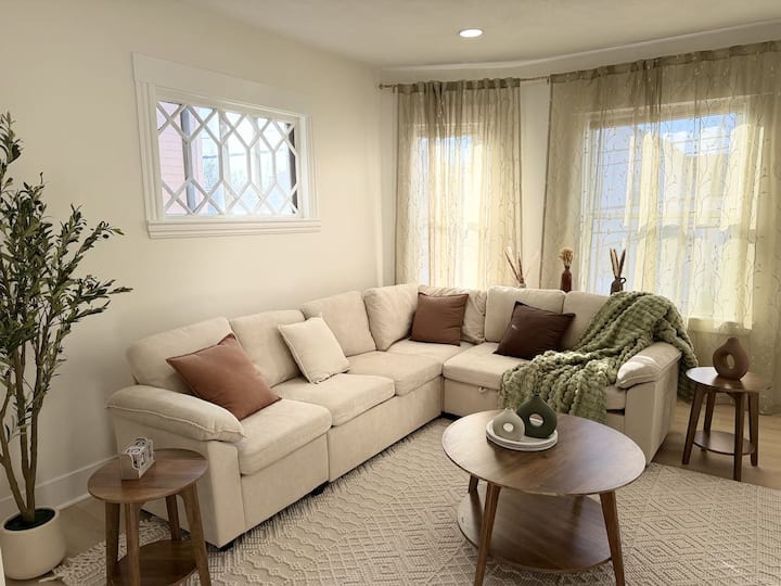 Stylish 3br Revere Home|sleeps 8|near Boston&beach - Revere, MA