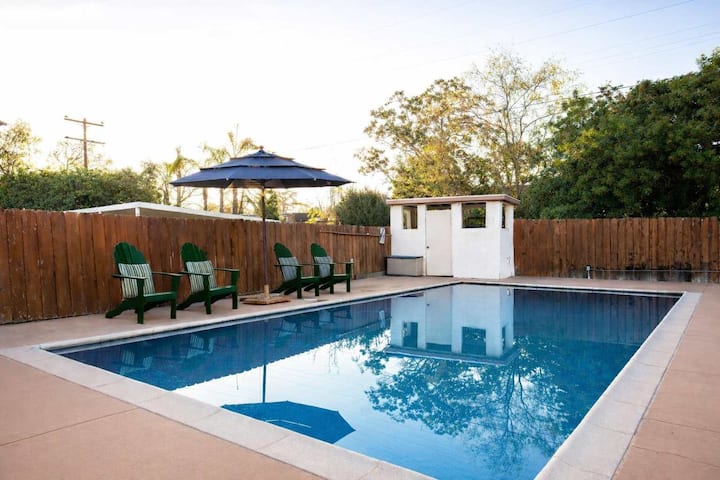Central Pool Oasis Villa With Spacious Backyard - Santee, CA