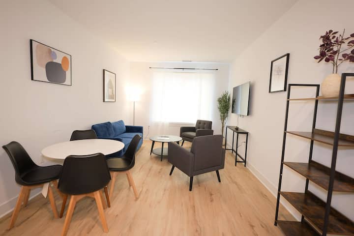 Spacious 2br W/ Gameroom, Parking, & Gym Access - Stamford, CT