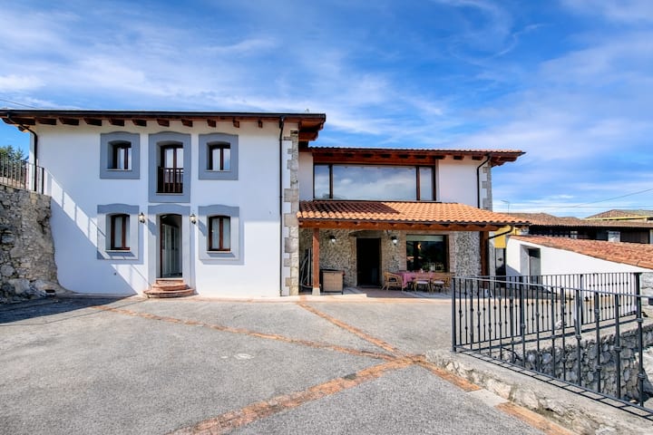 Casa Llanes Con Jardín, Vistas Y Barbacoa – Maruja - Llanes