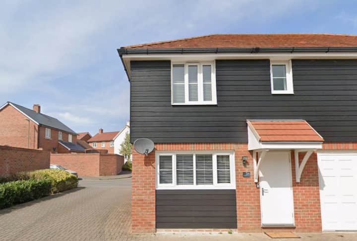 Modern Studio Apartment In Andover With Parking - Andover, KS