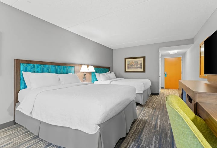 Lake Escape W/free Breakfast, Parking & Tennis Fun - Guntersville, AL