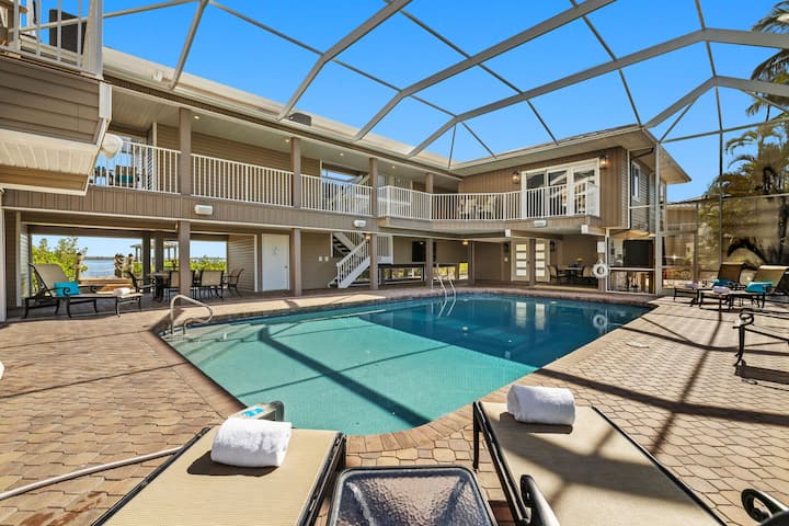 Waterfront Estate With 360 Views, Pool, 3 Docks - Fort Myers Beach, FL