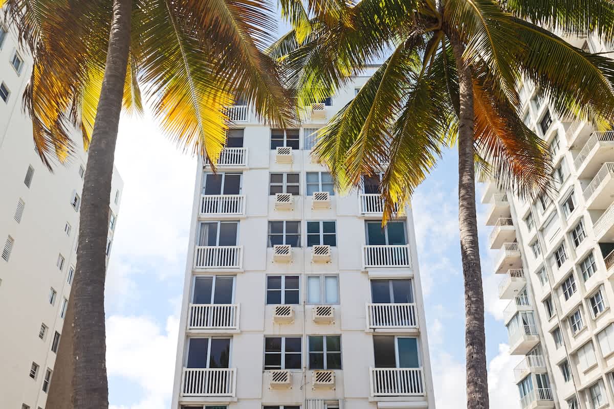 Luxurious Oceanfront Retreat | Seaside | Otium - Flats for Rent in ...