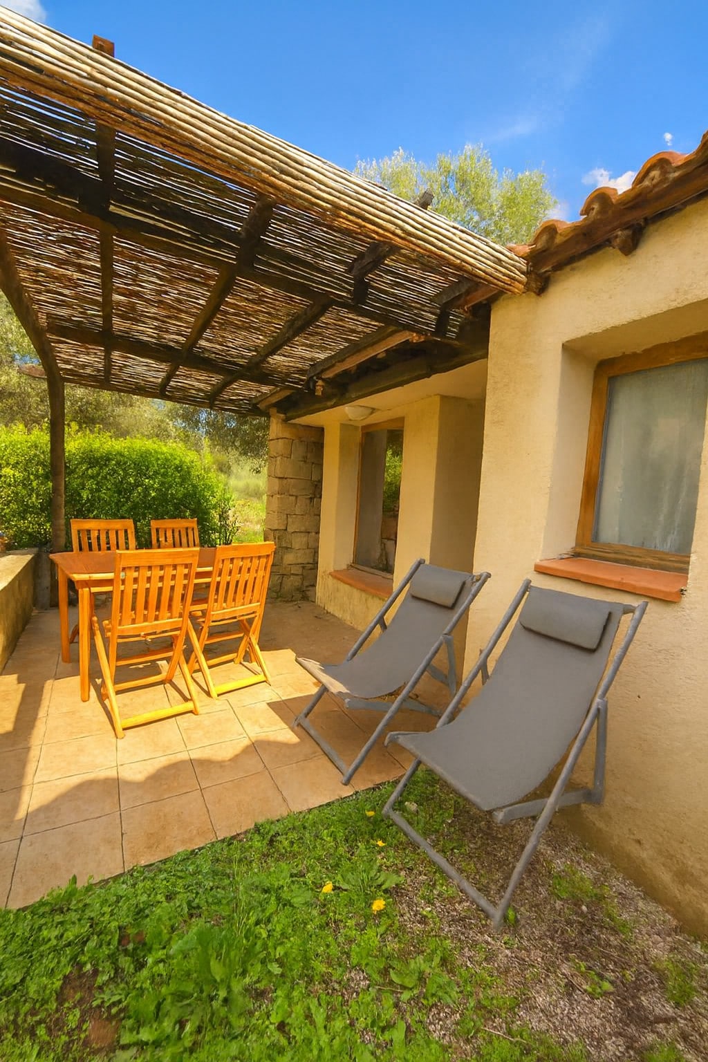 Mini villa con vista al jardín en residencia tranquila wifi - Villas en ...