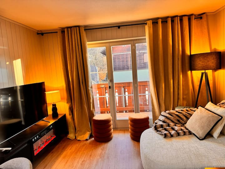 Refined Garden Balcony Retreat In Schönried - Zweisimmen