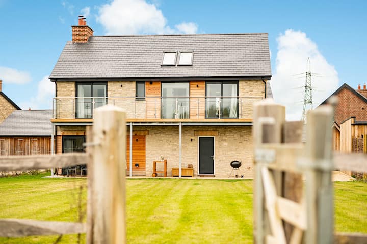 Swyre (Sv08), Silverlake, Dorset - Lulworth Cove