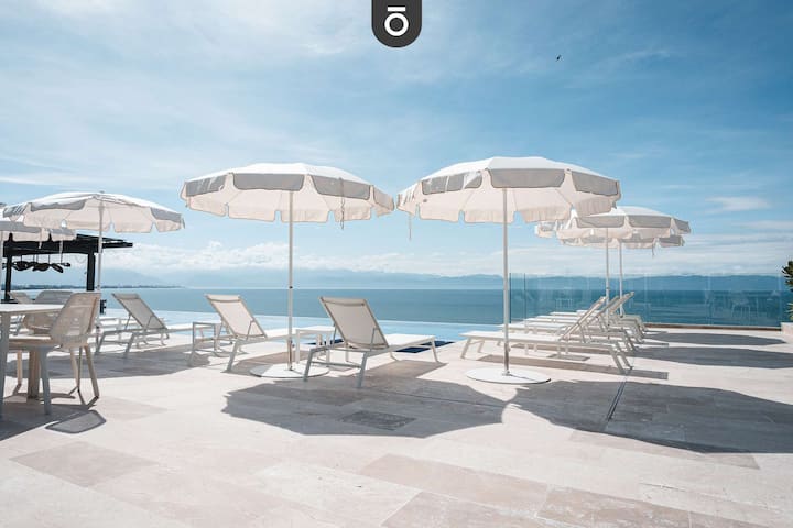 Panarea 1a | Oceanfront 4br W/ Beach & Roof Pools - Bucerías