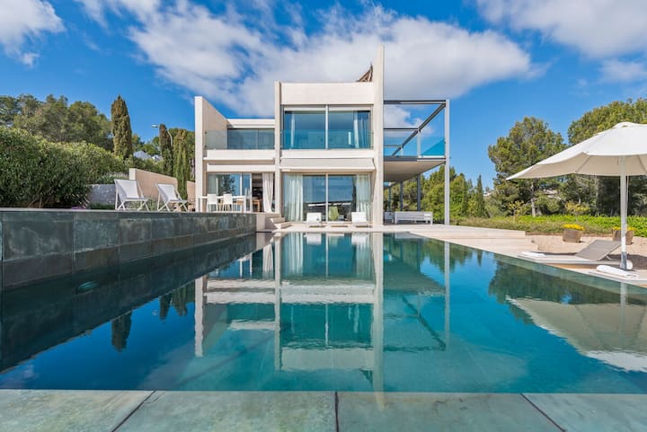 Villa With Pool And Seaviews On Mallorca - Palma Nova
