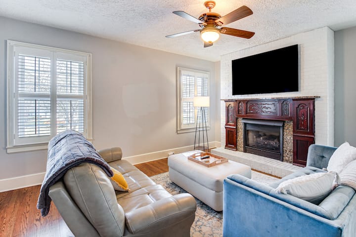 Pool, Patio & Putting Green: Manchester Getaway - Bonnaroo Music And Art Festival