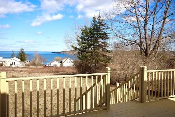 Lupine Cottage | Walk To Downtown Rockland + Harbo - Rockland, ME