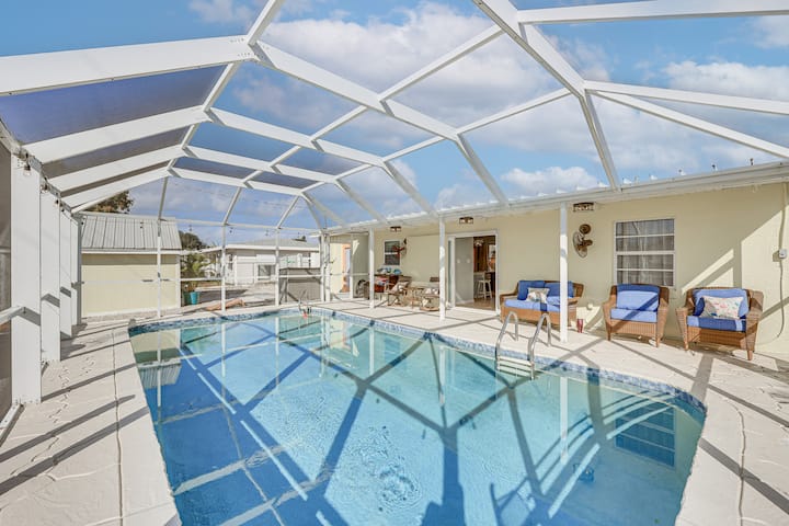 Pool Paradise! Port Charlotte Home Near Beach - Punta Gorda, FL