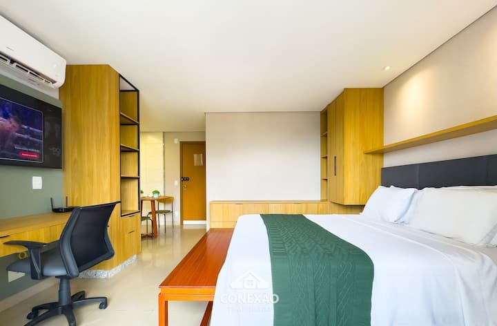 Work And Leisure: Queen Bed, Modern Design @Bueno - Goiânia