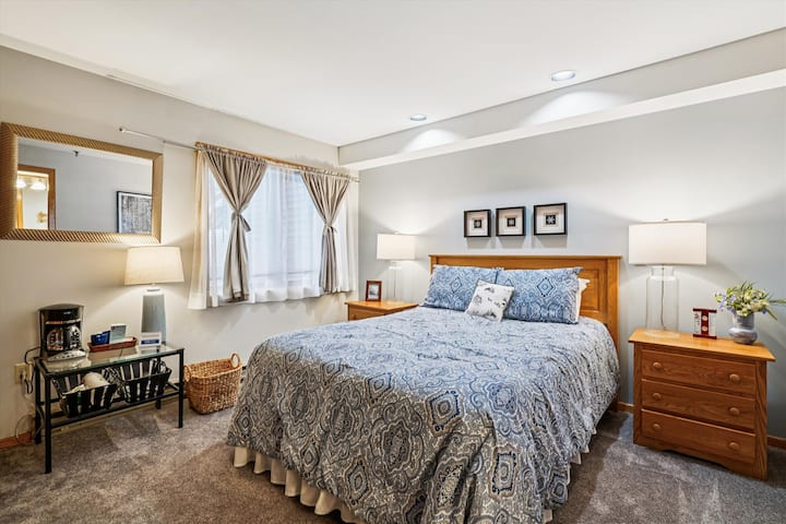 Hotel Room In Killington With Pool Access Hrb9a - Killington, VT