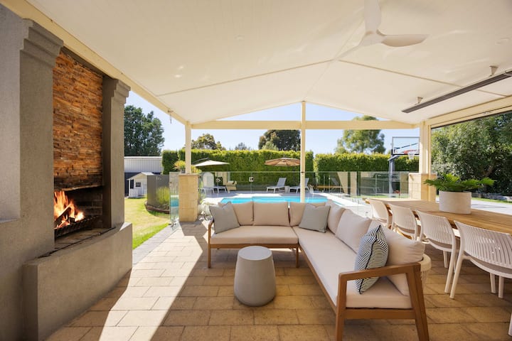 Play On Balcombe | Swim. Steam. Shoot. Stay Peachy - Mornington