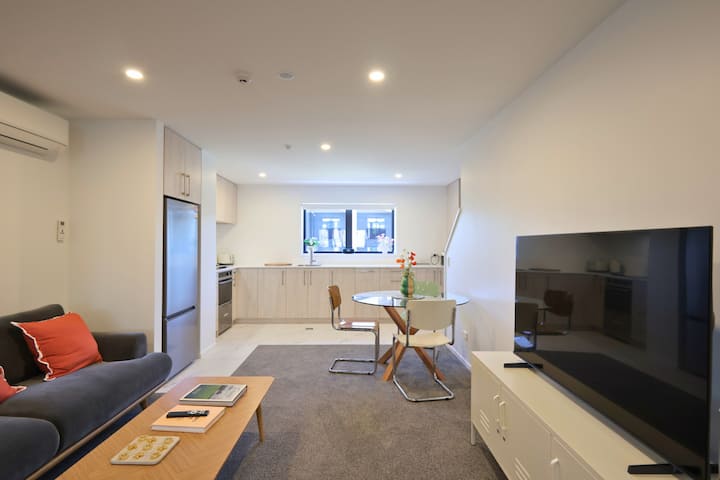 Bright 2br House: Steps Away From Te Kaha Stadium - Christchurch