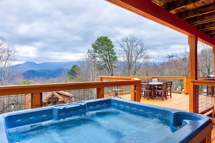 *Honey Bear Lodge | 4br | Hot Tub, Games & Views* - Gatlinburg, TN