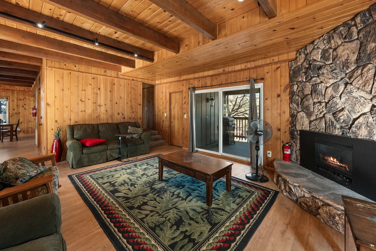 La maison cachée de Pines Mountain par Navigate Stays - Maisons à louer ...