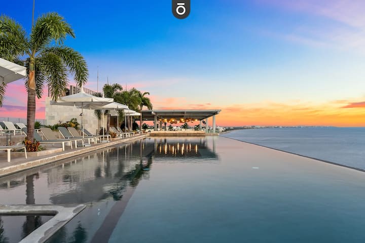 Beachfront Luxury + Gym & Heated Pools | Bantay 1a - Bucerías