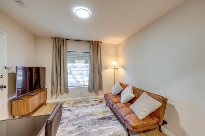 1 Mi To Llumc! Loma Linda Home W/ Shared Patio - San Bernardino, CA