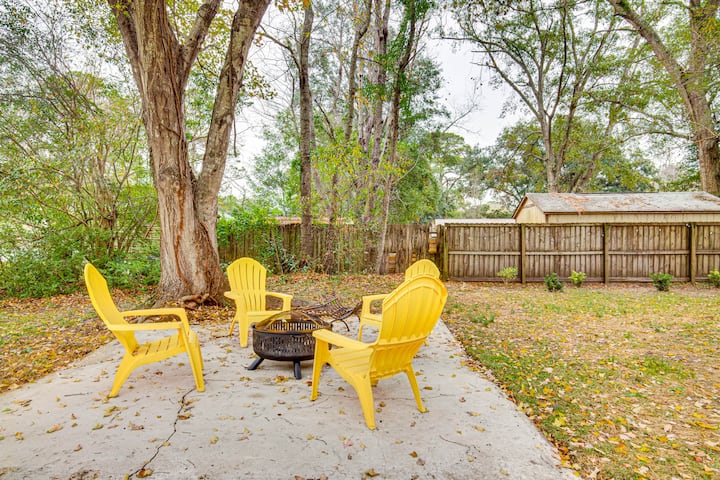 Relax Fireside: Family Home 6 Mi To Dtwn Beaufort! - Beaufort, SC