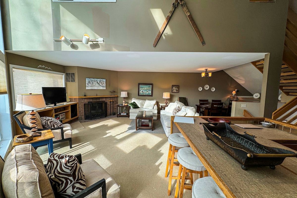 4BR townhouse, mountain view, pool, tennis, w/d - Townhouses for Rent ...