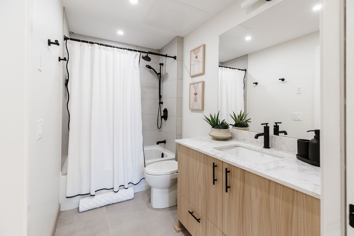 Zara | Serenity Lakeview • Near Golf Club - Flats for Rent in Lake ...